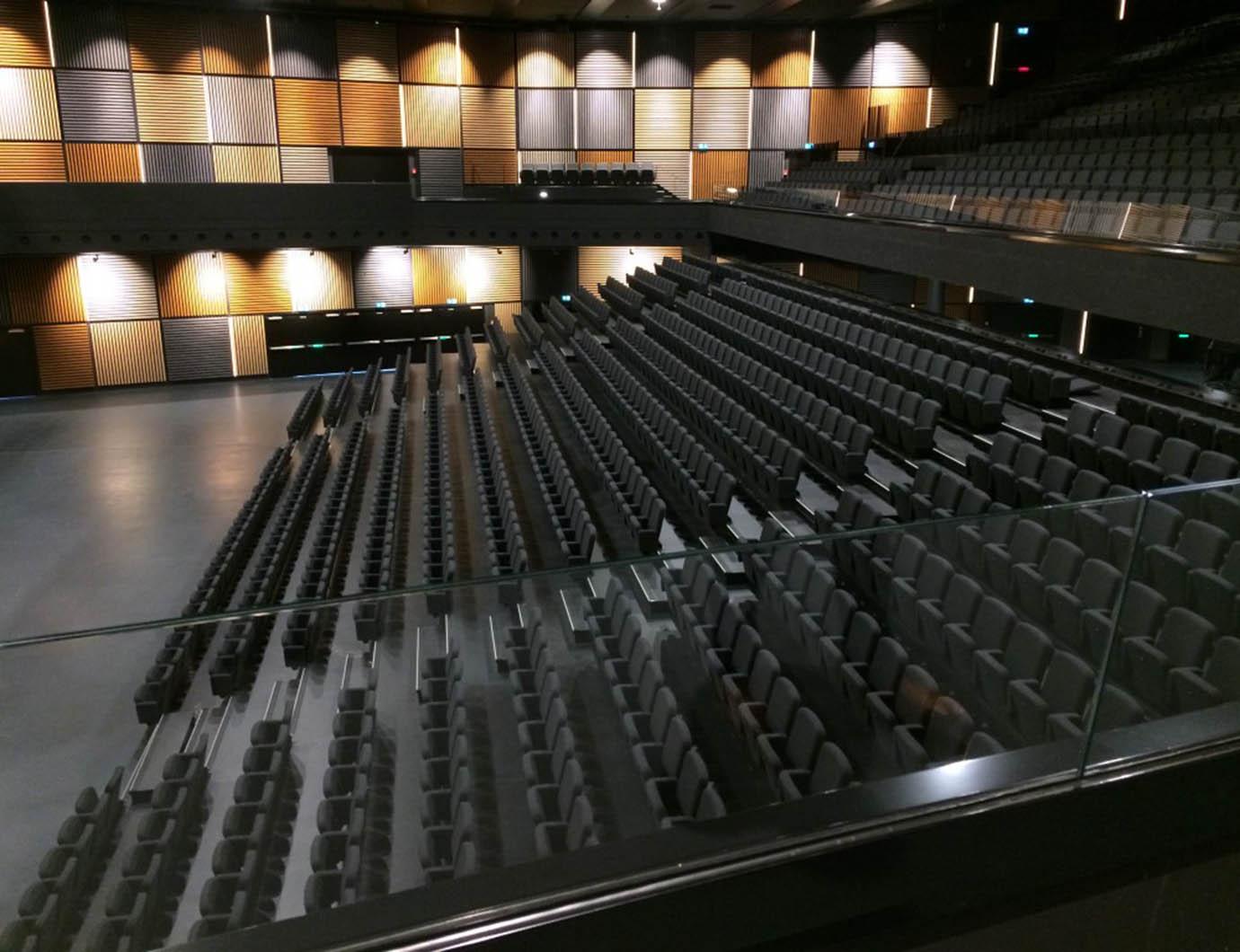 Auditorium seating systems | Elan Inventa